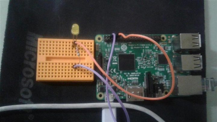 Chapter 1: LED blinking with Raspberry pi | পর্ব ১ঃ এলইডি ব্লিংকিং - TSBLOG